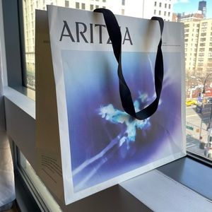 Aritzia | Accessories | Aritzia Shopping Bag | Poshmark